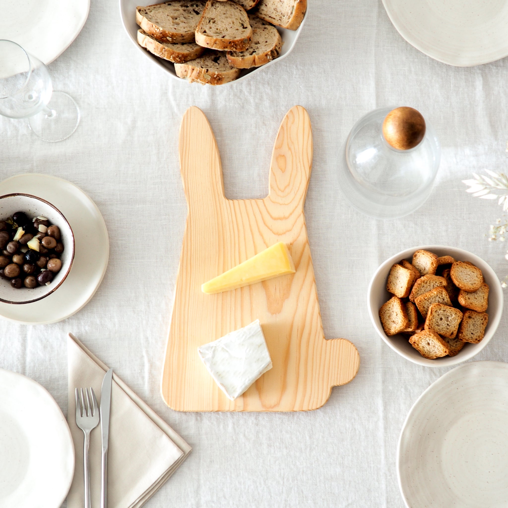 "Pull a rabbit out of the hat " | Cheeseboard – SO-SO STORE